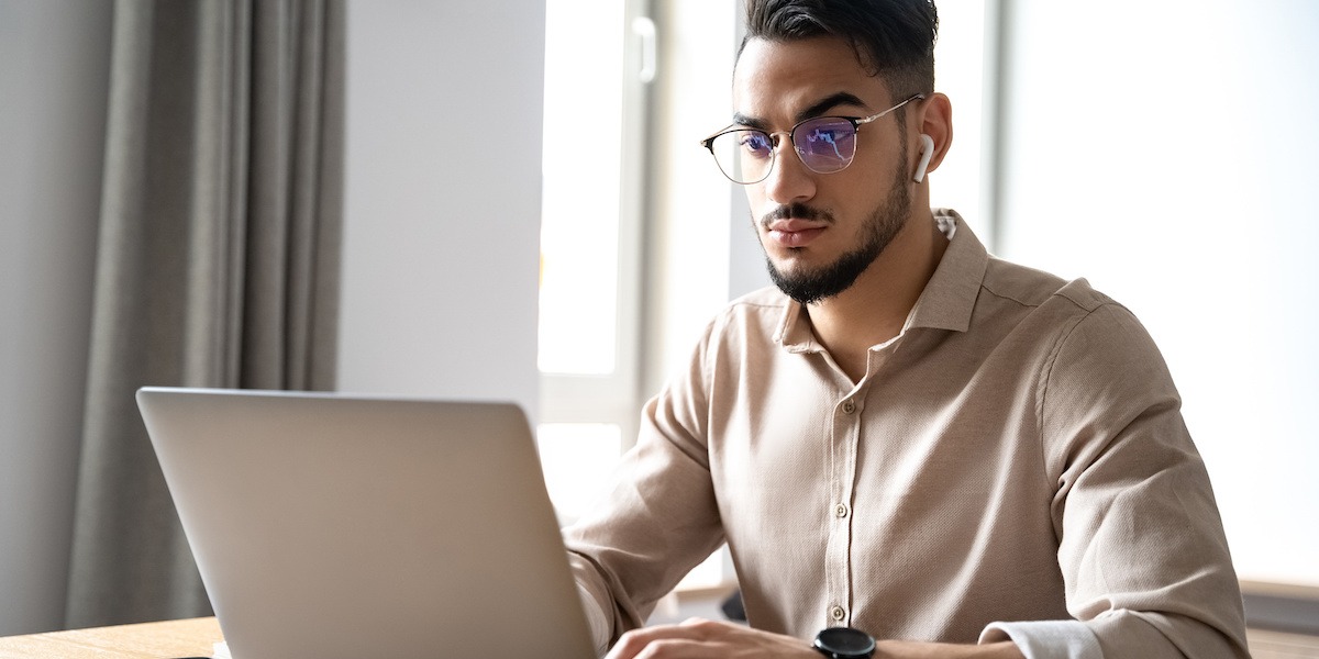 How To Find Outliers Using Python [Step-by-Step Guide]