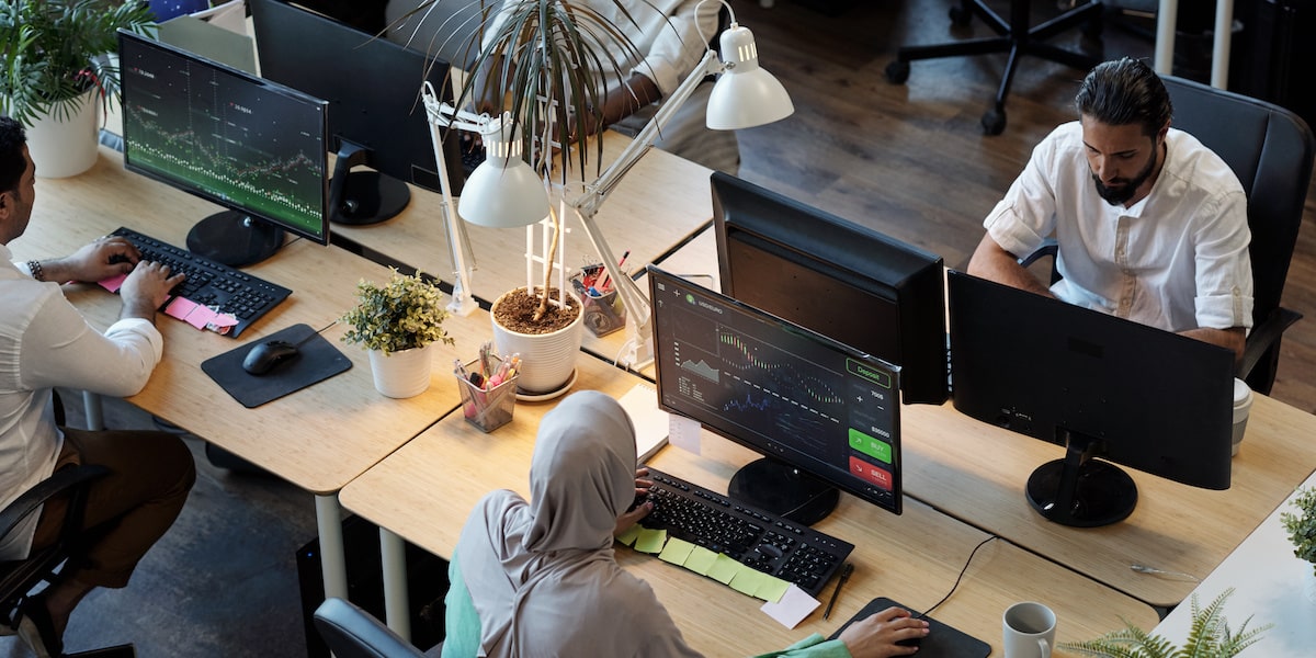 A Complete Guide to Time Series Analysis and Forecasting