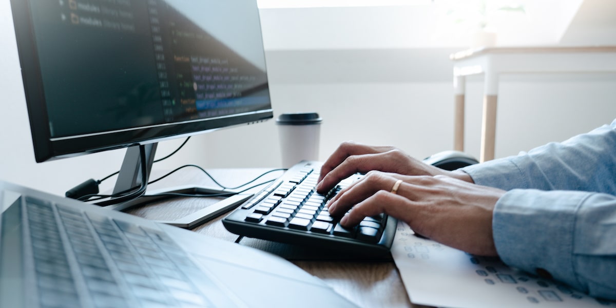 What Is RStudio? A Beginner’s Guide